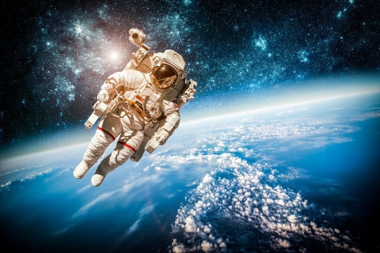 How Do Astronauts Choose The Best Color For Their Spacesuits? » ScienceABC