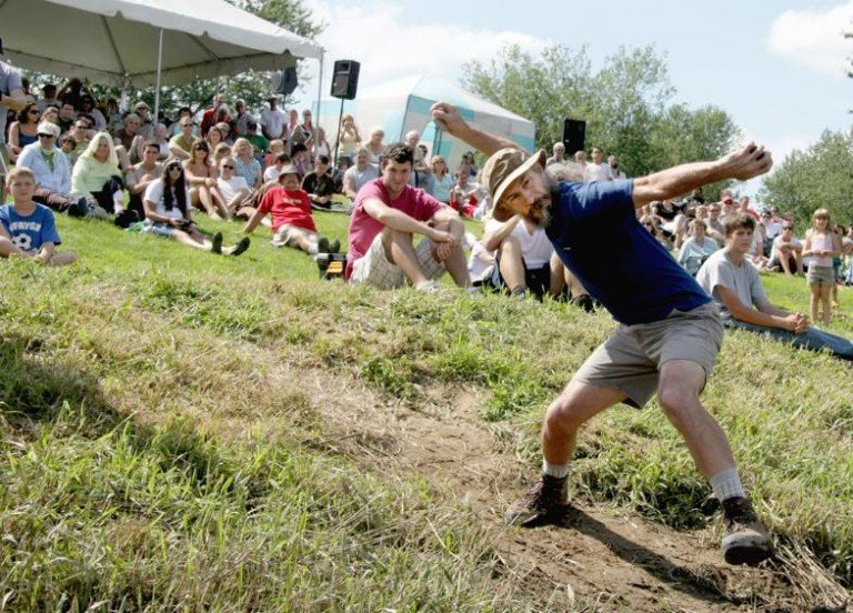 How Does A Stone Skip Across Water? » ScienceABC