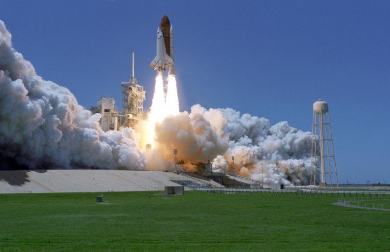 Why Don't Space Shuttles Take Off Like Airplanes? » ScienceABC