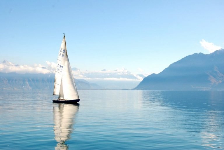 Bottom Of The Ocean: With All That Pressure, Why Is It So Cold?