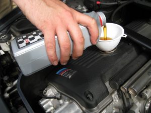 What Does Motor Oil Do To Engines? Why It Needs To Be Changed Regularly?