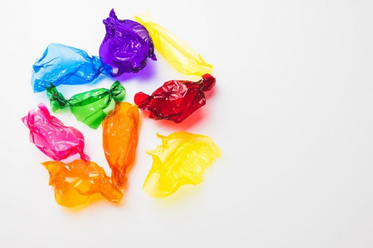 Why Are Plastic Packages So Noisy When You Crumple Them? » ScienceABC