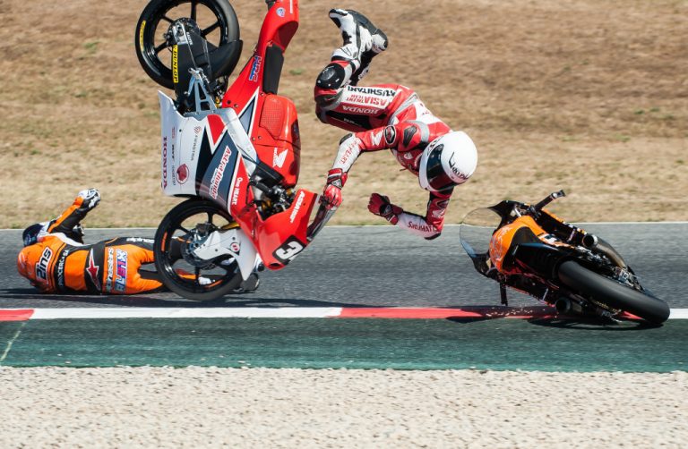 What Are Motorcycle High Siders And Low Siders? » ScienceABC