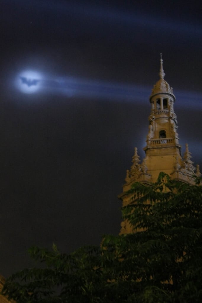 Can The Batman Signal Really Show Up In The Sky? » ScienceABC