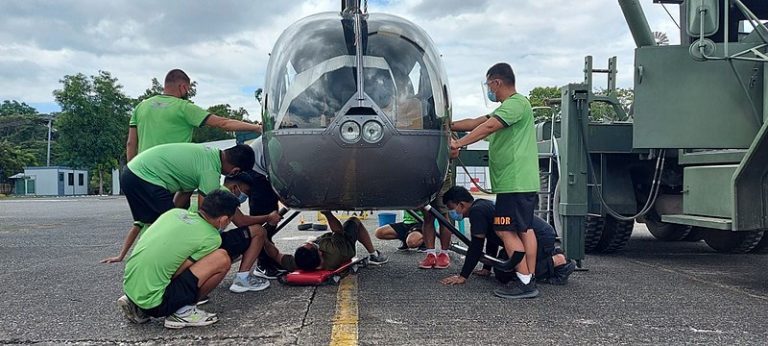 Why Do Some Helicopters Have Skids Instead Of Wheels? » ScienceABC