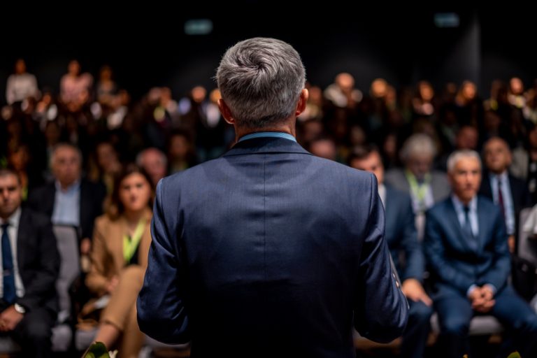 What Makes Political Leaders Such Captivating Communicators? » ScienceABC