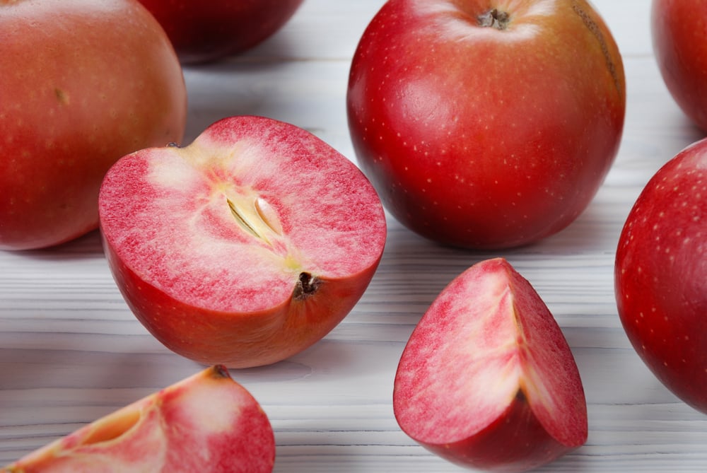 Can Apples Have Red Flesh? » ScienceABC
