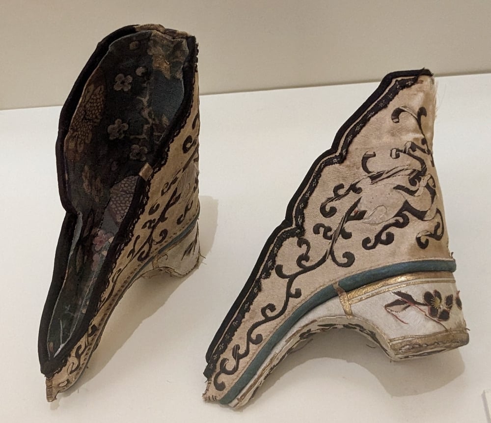 perfect foot binding